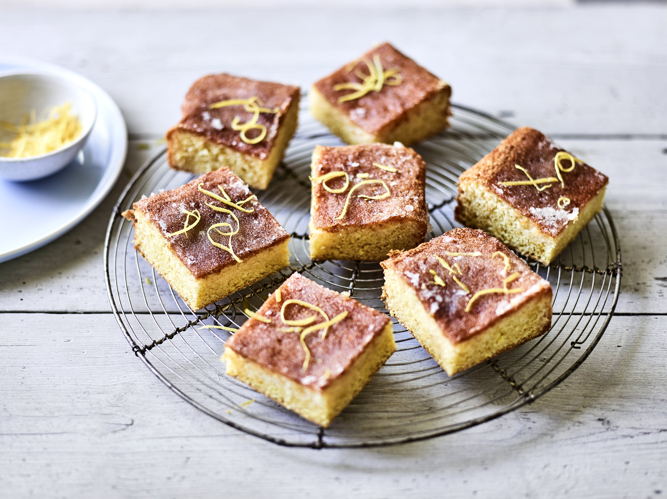 Lemon Drizzle Traybake - LoSalt